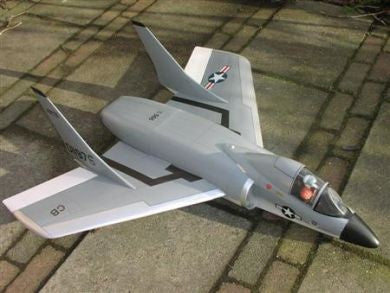 F7u3 "Cutlass" – RC-builder